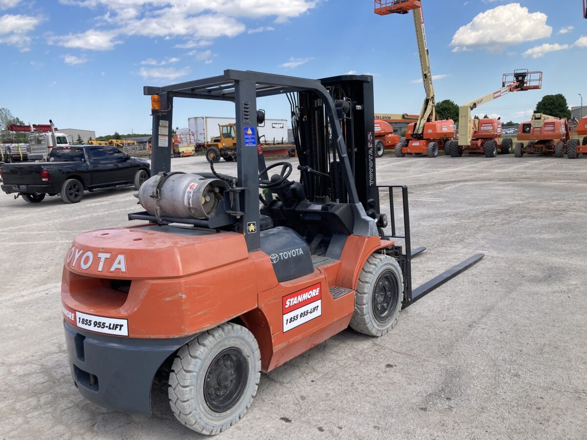 *Toyota 7FGU35* - Stanmore Equipment Ltd.