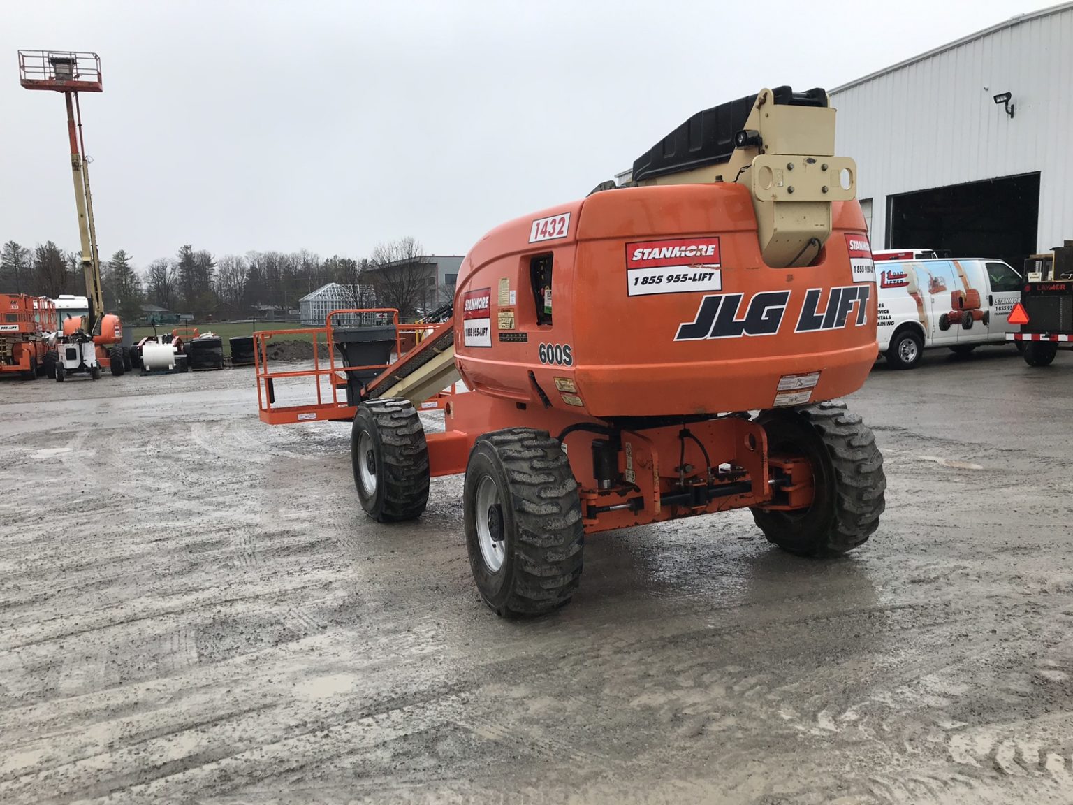 2008 JLG 600S - Stanmore Equipment Ltd.