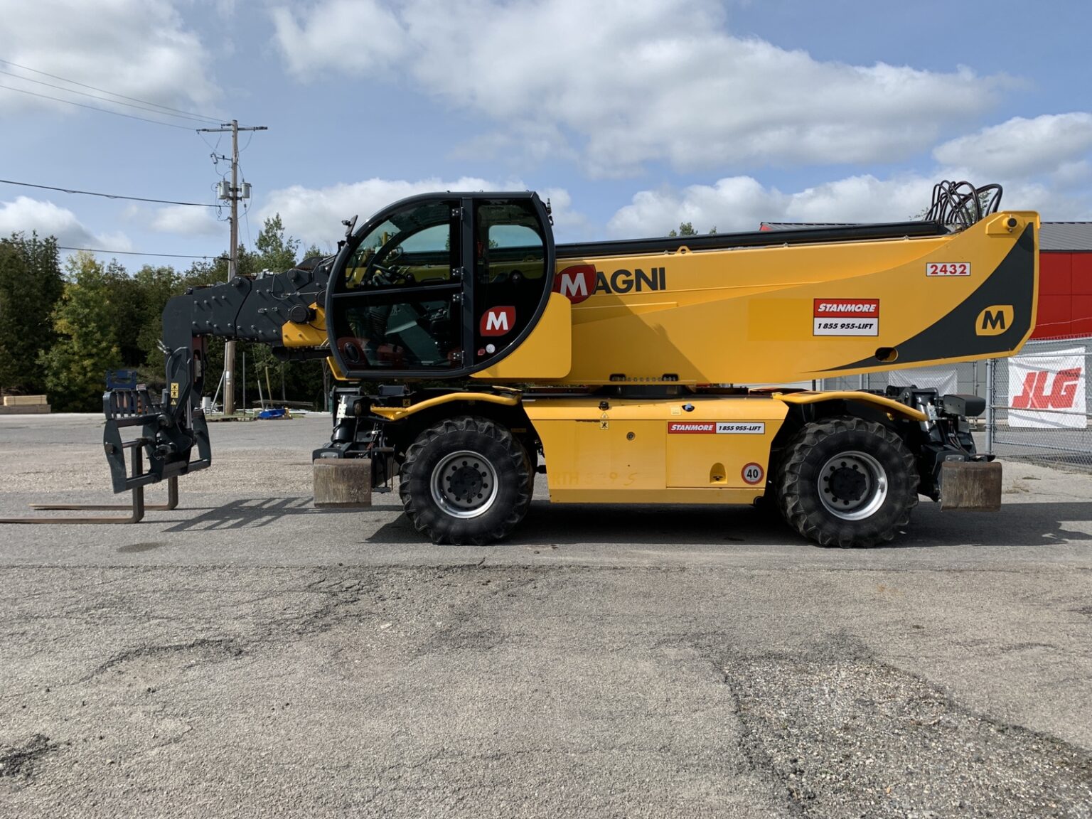 *2017 MAGNI RTH 5.39* - Stanmore Equipment Ltd.