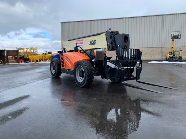 2017 JLG 1055 - Stanmore Equipment Ltd.