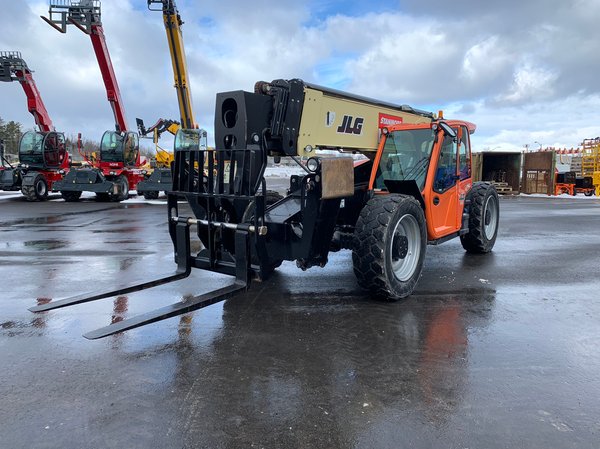 2017 JLG 1055 - Stanmore Equipment Ltd.