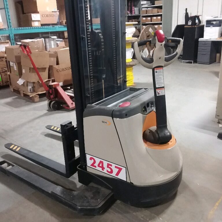 *2017 Crown SX3000* - Stanmore Equipment Ltd.